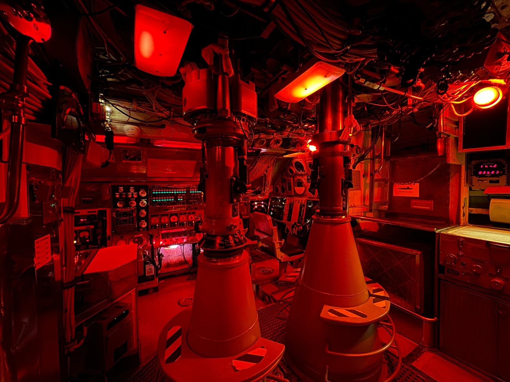 Rigged for Red – Why are there red lights on a submarine? – Fair Winds ...