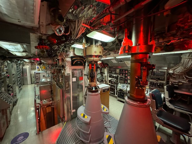 Sea Stories: USS Uncomfortable – Claustrophobia on a submarine (feat ...