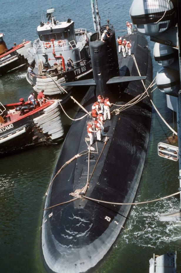 Sea Stories: Surviving a Submarine Fire – USS Bonefish, 1988 (feat ...