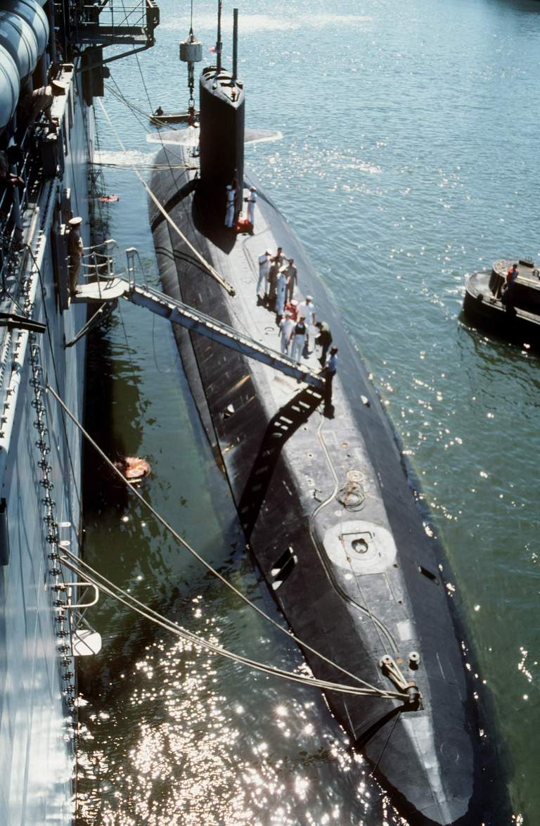 Sea Stories: Surviving a Submarine Fire – USS Bonefish, 1988 (feat ...